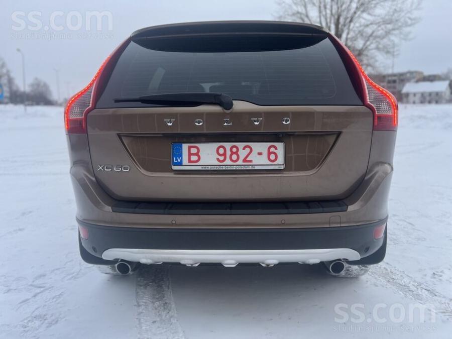 Brūns Volvo XC60 2010 Jēkabpils, ar dzinēja tilpumu 2.40 L un nobraukumu 262 tūkst. km par 9200 €, foto 7 vietnē AUTOMOTO.COM.LV
