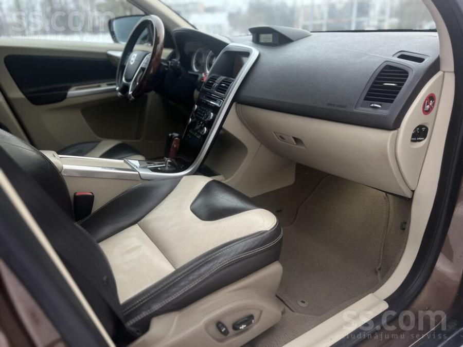 Brūns Volvo XC60 2010 Jēkabpils, ar dzinēja tilpumu 2.40 L un nobraukumu 262 tūkst. km par 9200 €, foto 16 vietnē AUTOMOTO.COM.LV