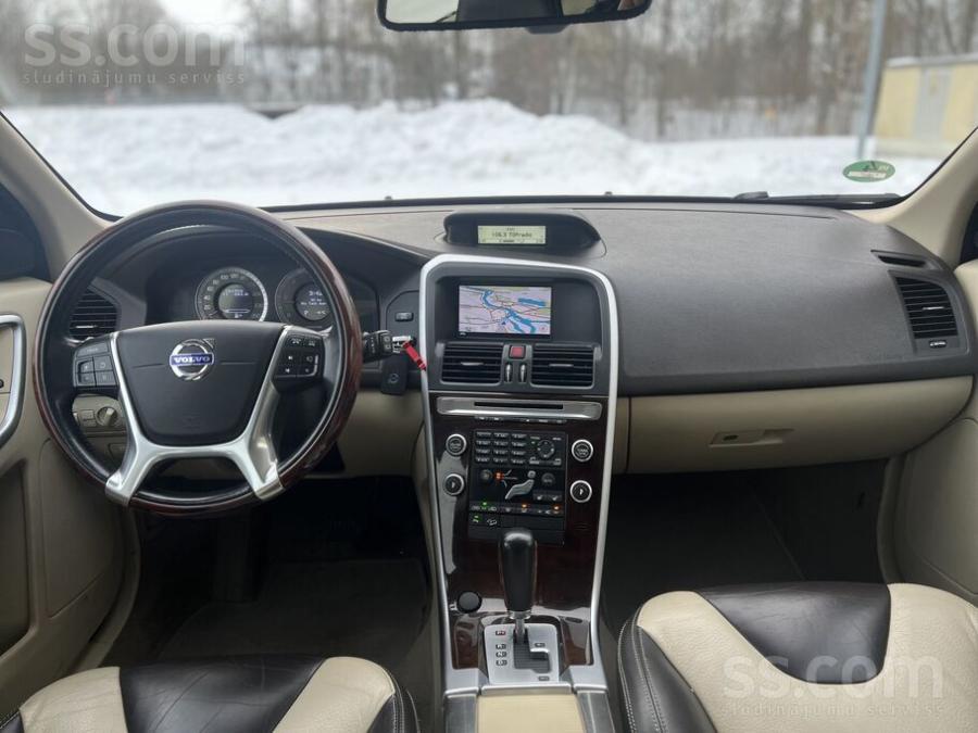 Brūns Volvo XC60 2010 Jēkabpils, ar dzinēja tilpumu 2.40 L un nobraukumu 262 tūkst. km par 9200 €, foto 22 vietnē AUTOMOTO.COM.LV