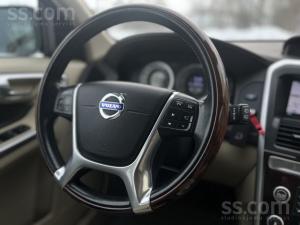 Brūns Volvo XC60 2010 Jēkabpils, ar dzinēja tilpumu 2.40 L un nobraukumu 262 tūkst. km par 9200 €, foto 24 vietnē AUTOMOTO.COM.LV