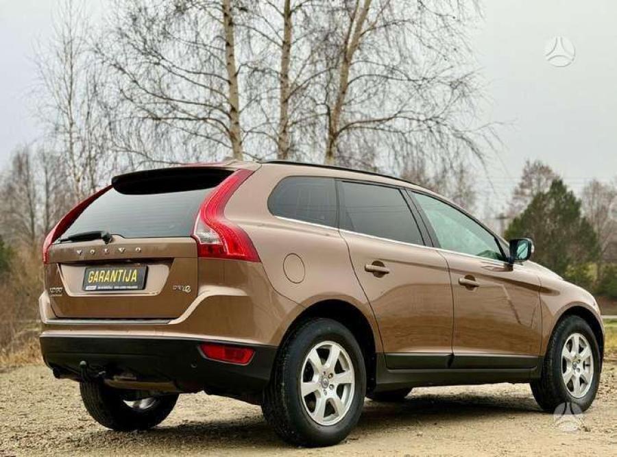 Brūns Volvo XC60 2010 Šauļi, ar dzinēja tilpumu 1.98 L un nobraukumu 282 tūkst. km par 9950 €, foto 4 vietnē AUTOMOTO.COM.LV