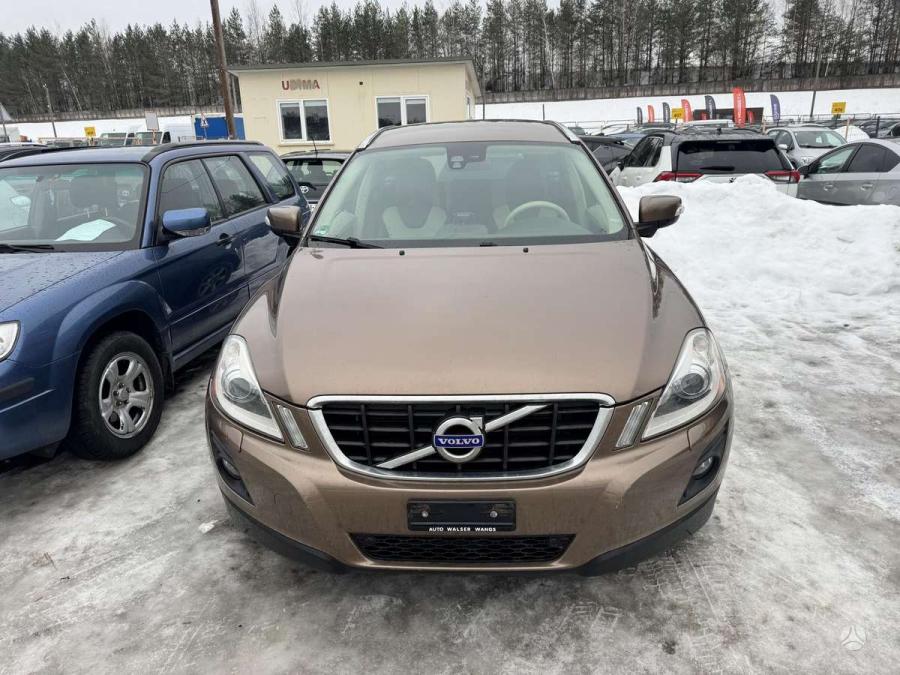 Brūns Volvo XC60 2010 Viļņa, ar dzinēja tilpumu 2.40 L un nobraukumu 250 tūkst. km par 6950 €, foto 2 vietnē AUTOMOTO.COM.LV