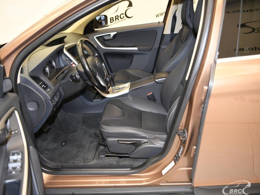 Brūns Volvo XC60 2010 Avižieniai, ar dzinēja tilpumu 2.40 L un nobraukumu 348 tūkst. km par 4900 €, foto 20 vietnē AUTOMOTO.COM.LV