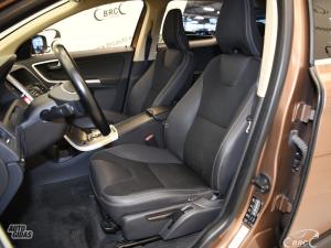 Brūns Volvo XC60 2010 Avižieniai, ar dzinēja tilpumu 2.40 L un nobraukumu 348 tūkst. km par 4900 €, foto 22 vietnē AUTOMOTO.COM.LV