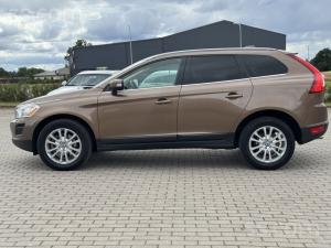Brown Volvo XC60 2010 in Talsi, with an engine capacity of 2.40 L and mileage of 195 thousand km for 8970 €, photo 3 on AUTOMOTO.COM.LV