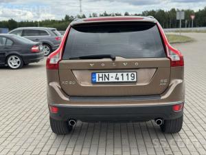Brown Volvo XC60 2010 in Talsi, with an engine capacity of 2.40 L and mileage of 195 thousand km for 8970 €, photo 6 on AUTOMOTO.COM.LV