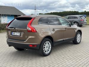 Brown Volvo XC60 2010 in Talsi, with an engine capacity of 2.40 L and mileage of 195 thousand km for 8970 €, photo 7 on AUTOMOTO.COM.LV