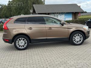 Brown Volvo XC60 2010 in Talsi, with an engine capacity of 2.40 L and mileage of 195 thousand km for 8970 €, photo 8 on AUTOMOTO.COM.LV