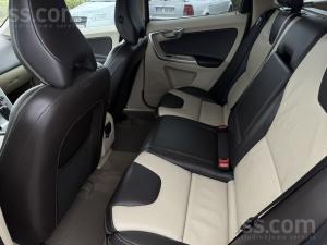 Brown Volvo XC60 2010 in Talsi, with an engine capacity of 2.40 L and mileage of 195 thousand km for 8970 €, photo 14 on AUTOMOTO.COM.LV