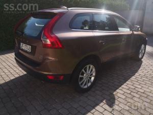 Brūns Volvo XC60 2010 Rīga, ar dzinēja tilpumu 2.40 L un nobraukumu 287 tūkst. km par 7990 €, foto 4 vietnē AUTOMOTO.COM.LV