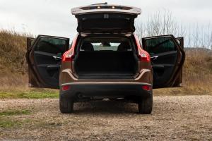 Brown Volvo XC60 2010 in Riga, with an engine capacity of 2.00 L and mileage of 183 thousand km for 9995 €, photo 6 on AUTOMOTO.COM.LV