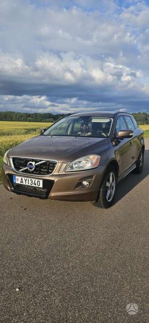 Brown Volvo XC60 2010 in Vievis, with an engine capacity of 2.40 L and mileage of 284 thousand km for 5800 €, photo 3 on AUTOMOTO.COM.LV
