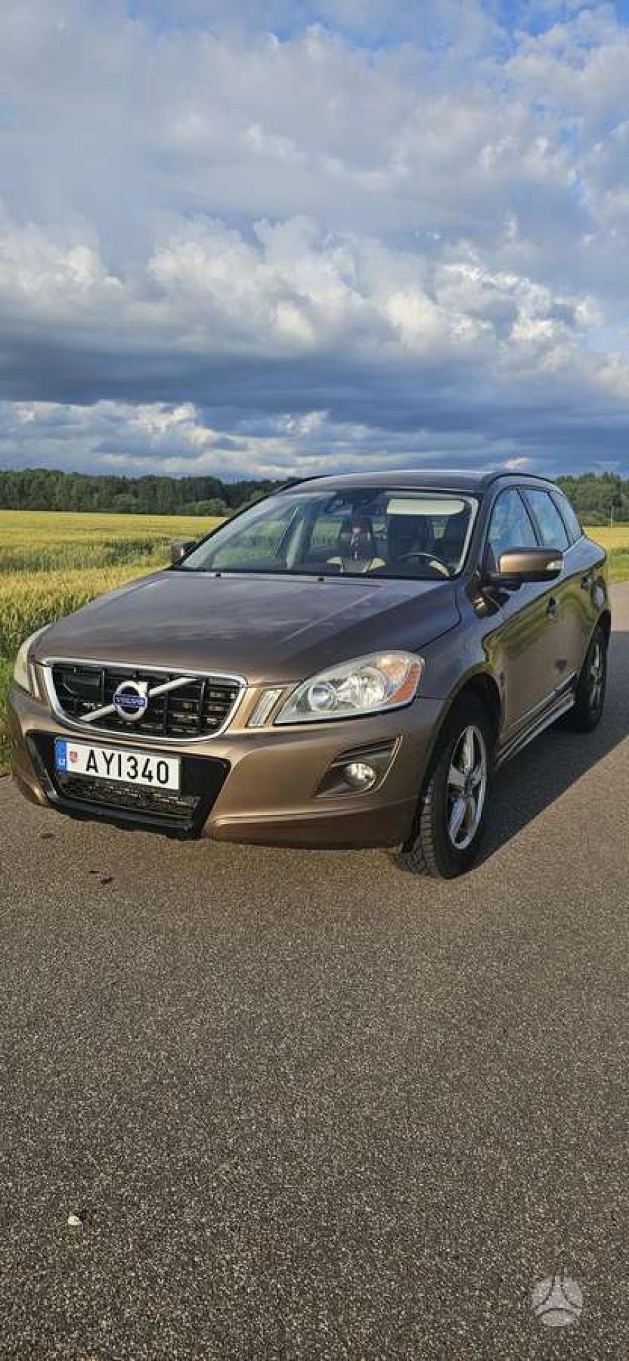 Brown Volvo XC60 2010 in Vievis, with an engine capacity of 2.40 L and mileage of 284 thousand km for 5800 €, photo 3 on AUTOMOTO.COM.LV