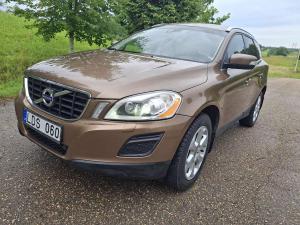 Brown Volvo XC60 2010 in Utena, with an engine capacity of 2.40 L and mileage of 291 thousand km for 7200 €, photo  on AUTOMOTO.COM.LV