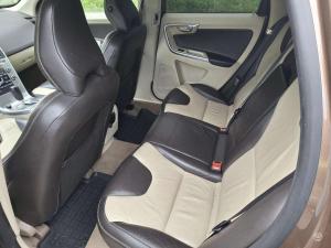 Brūns Volvo XC60 2010 Utena, ar dzinēja tilpumu 2.40 L un nobraukumu 291 tūkst. km par 7200 €, foto 5 vietnē AUTOMOTO.COM.LV