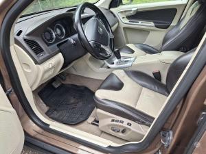 Brūns Volvo XC60 2010 Utena, ar dzinēja tilpumu 2.40 L un nobraukumu 291 tūkst. km par 7200 €, foto 7 vietnē AUTOMOTO.COM.LV