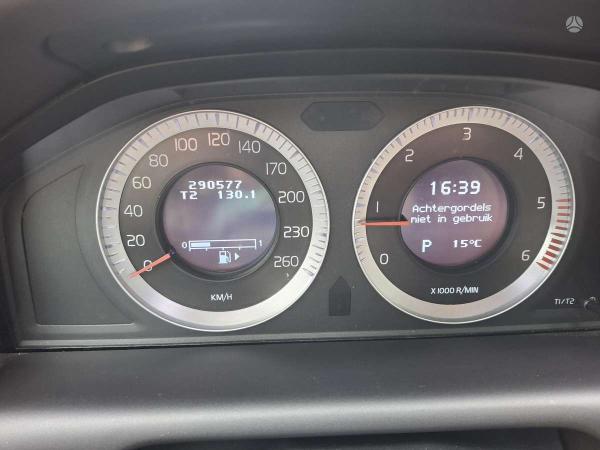 Brūns Volvo XC60 2010 Utena, ar dzinēja tilpumu 2.40 L un nobraukumu 291 tūkst. km par 7200 €, foto 7 vietnē AUTOMOTO.COM.LV