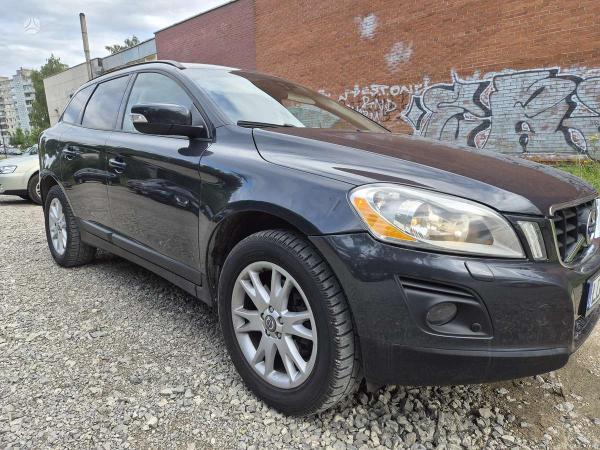Brūns Volvo XC60 2010 Viļņa, ar dzinēja tilpumu 3.19 L un nobraukumu 139 tūkst. km par 7000 €, foto 1 vietnē AUTOMOTO.COM.LV