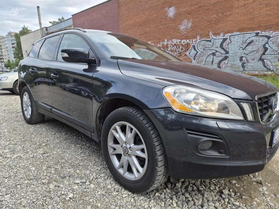 Brūns Volvo XC60 2010 Viļņa, ar dzinēja tilpumu 3.19 L un nobraukumu 139 tūkst. km par 7000 €, foto 1 vietnē AUTOMOTO.COM.LV