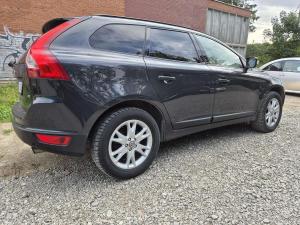 Brūns Volvo XC60 2010 Viļņa, ar dzinēja tilpumu 3.19 L un nobraukumu 139 tūkst. km par 7000 €, foto 3 vietnē AUTOMOTO.COM.LV