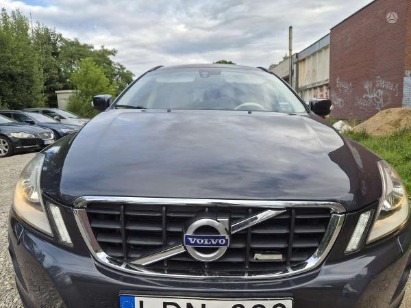 Brūns Volvo XC60 2010 Viļņa, ar dzinēja tilpumu 3.19 L un nobraukumu 139 tūkst. km par 7000 €, foto 4 vietnē AUTOMOTO.COM.LV