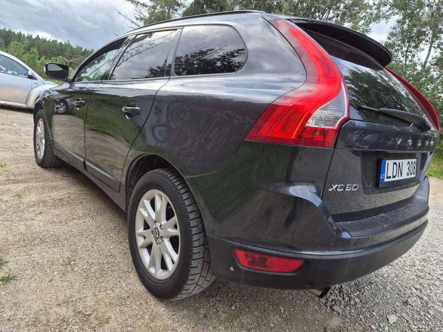 Brūns Volvo XC60 2010 Viļņa, ar dzinēja tilpumu 3.19 L un nobraukumu 139 tūkst. km par 7000 €, foto 8 vietnē AUTOMOTO.COM.LV