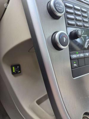 Brūns Volvo XC60 2010 Viļņa, ar dzinēja tilpumu 3.19 L un nobraukumu 139 tūkst. km par 7000 €, foto 11 vietnē AUTOMOTO.COM.LV