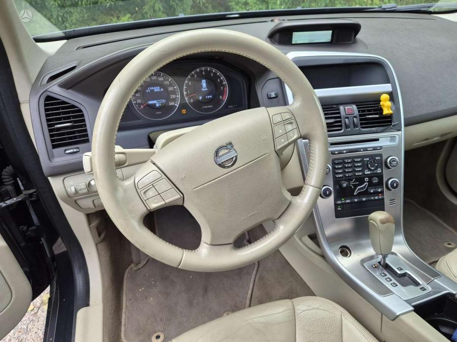 Brūns Volvo XC60 2010 Viļņa, ar dzinēja tilpumu 3.19 L un nobraukumu 139 tūkst. km par 7000 €, foto 14 vietnē AUTOMOTO.COM.LV