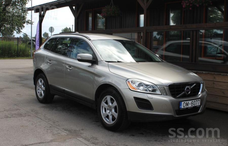 Brown Volvo XC60 2010 in Riga, with an engine capacity of 2.40 L and mileage of 0 thousand km for 7450 €, photo 3 on AUTOMOTO.COM.LV