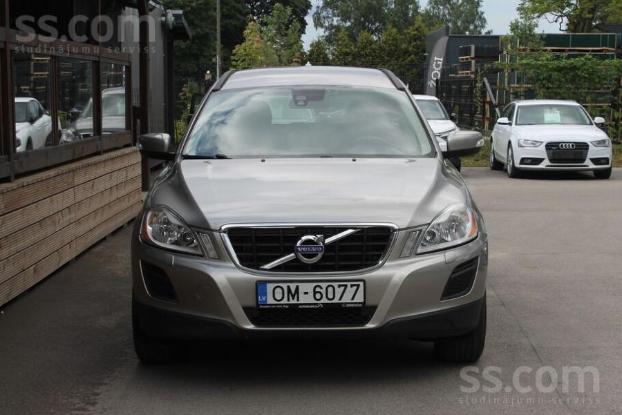 Brown Volvo XC60 2010 in Riga, with an engine capacity of 2.40 L and mileage of 0 thousand km for 7450 €, photo 6 on AUTOMOTO.COM.LV