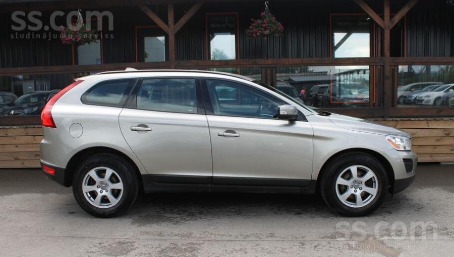 Brown Volvo XC60 2010 in Riga, with an engine capacity of 2.40 L and mileage of 0 thousand km for 7450 €, photo 9 on AUTOMOTO.COM.LV