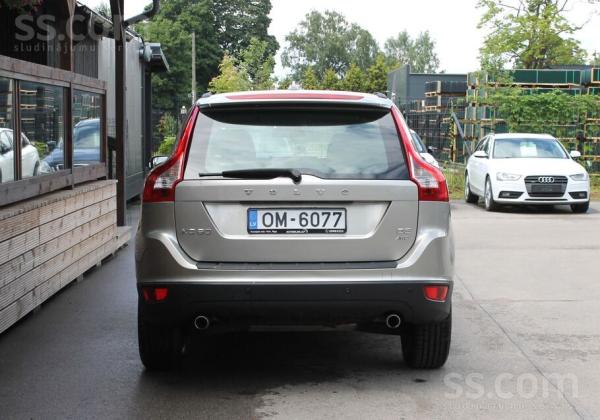 Brown Volvo XC60 2010 in Riga, with an engine capacity of 2.40 L and mileage of 0 thousand km for 7450 €, photo 6 on AUTOMOTO.COM.LV