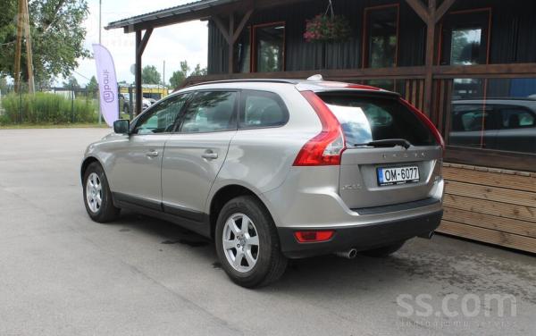 Brown Volvo XC60 2010 in Riga, with an engine capacity of 2.40 L and mileage of 0 thousand km for 7450 €, photo 10 on AUTOMOTO.COM.LV