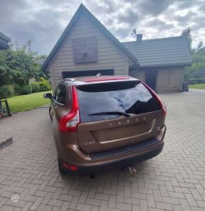 Brown Volvo XC60 2010 in Kaunas, with an engine capacity of 2.40 L and mileage of 420 thousand km for 7200 €, photo 5 on AUTOMOTO.COM.LV