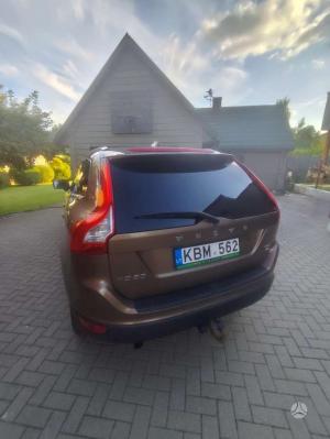 Brown Volvo XC60 2010 in Kaunas, with an engine capacity of 2.40 L and mileage of 420 thousand km for 7200 €, photo 6 on AUTOMOTO.COM.LV