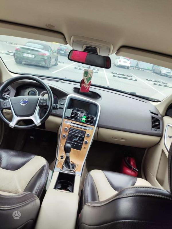 Brūns Volvo XC60 2010 Kauņa, ar dzinēja tilpumu 2.40 L un nobraukumu 420 tūkst. km par 7200 €, foto 9 vietnē AUTOMOTO.COM.LV