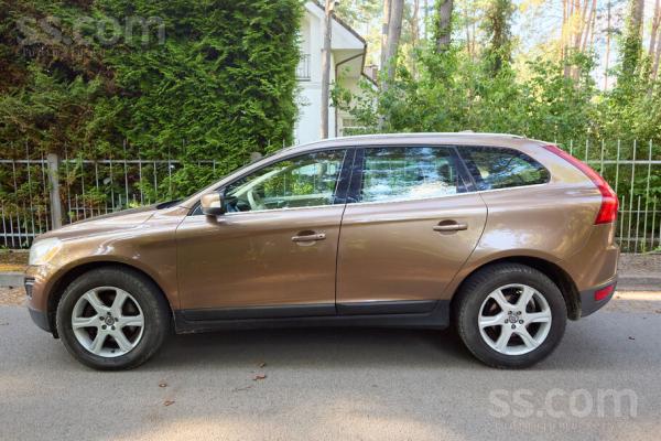 Brūns Volvo XC60 2010 Jūrmala, ar dzinēja tilpumu 2.40 L un nobraukumu 258 tūkst. km par 5800 €, foto 2 vietnē AUTOMOTO.COM.LV