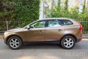 Brown Volvo XC60 2010 in Jurmala, with an engine capacity of 2.40 L and mileage of 258 thousand km for 5800 €, photo 3 on AUTOMOTO.COM.LV