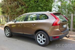 Brown Volvo XC60 2010 in Jurmala, with an engine capacity of 2.40 L and mileage of 258 thousand km for 5800 €, photo 8 on AUTOMOTO.COM.LV