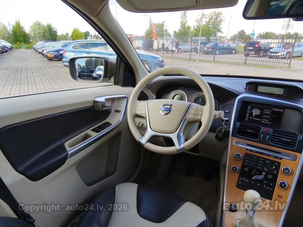 Brūns Volvo XC60 2010 Tartu, ar dzinēja tilpumu 2.40 L un nobraukumu 230 tūkst. km par 9990 €, foto 9 vietnē AUTOMOTO.COM.LV