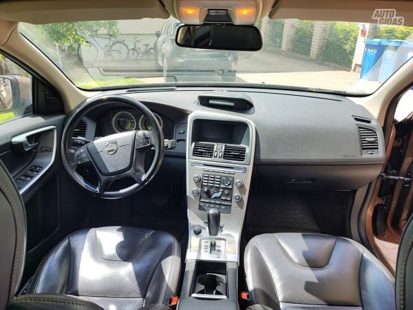 Brūns Volvo XC60 2010 Viļņa, ar dzinēja tilpumu 2.40 L un nobraukumu 311 tūkst. km par 6700 €, foto 10 vietnē AUTOMOTO.COM.LV