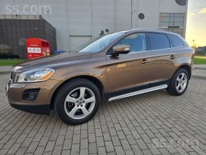Brūns Volvo XC60 2010 Rīga, ar dzinēja tilpumu 2.40 L un nobraukumu 275 tūkst. km par 9900 €, foto 3 vietnē AUTOMOTO.COM.LV
