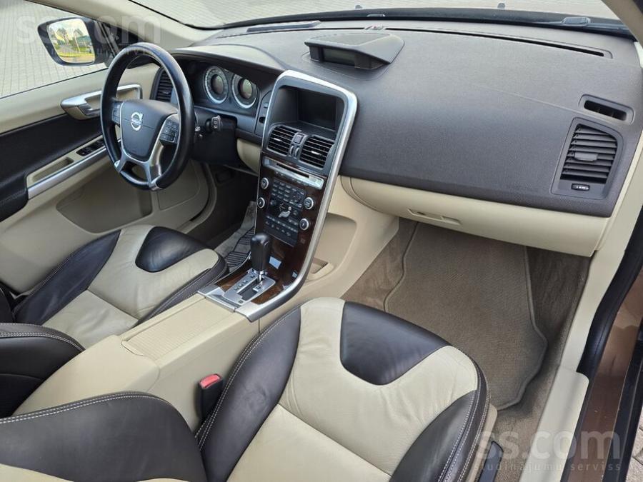 Brūns Volvo XC60 2010 Rīga, ar dzinēja tilpumu 2.40 L un nobraukumu 275 tūkst. km par 9900 €, foto 14 vietnē AUTOMOTO.COM.LV