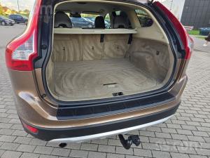 Brūns Volvo XC60 2010 Rīga, ar dzinēja tilpumu 2.40 L un nobraukumu 275 tūkst. km par 9900 €, foto 18 vietnē AUTOMOTO.COM.LV