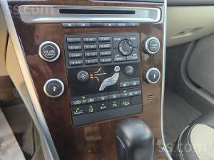 Brūns Volvo XC60 2010 Rīga, ar dzinēja tilpumu 2.40 L un nobraukumu 275 tūkst. km par 9900 €, foto 21 vietnē AUTOMOTO.COM.LV