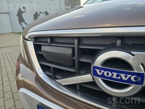 Brūns Volvo XC60 2010 Rīga, ar dzinēja tilpumu 2.40 L un nobraukumu 275 tūkst. km par 9900 €, foto 24 vietnē AUTOMOTO.COM.LV