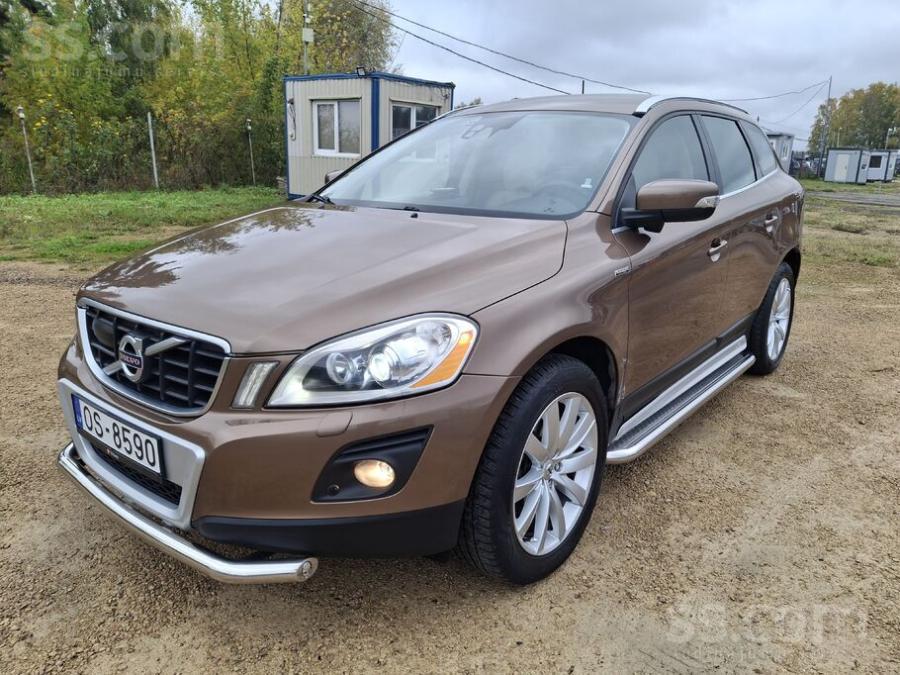 Brūns Volvo XC60 2010 Rīga, ar dzinēja tilpumu 2.40 L un nobraukumu 319 tūkst. km par 8495 €, foto 1 vietnē AUTOMOTO.COM.LV