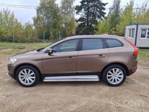 Brūns Volvo XC60 2010 Rīga, ar dzinēja tilpumu 2.40 L un nobraukumu 319 tūkst. km par 8495 €, foto 3 vietnē AUTOMOTO.COM.LV