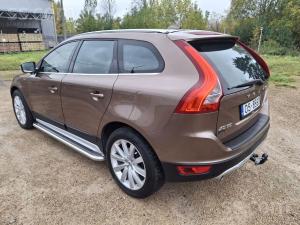Brūns Volvo XC60 2010 Rīga, ar dzinēja tilpumu 2.40 L un nobraukumu 319 tūkst. km par 8495 €, foto 4 vietnē AUTOMOTO.COM.LV