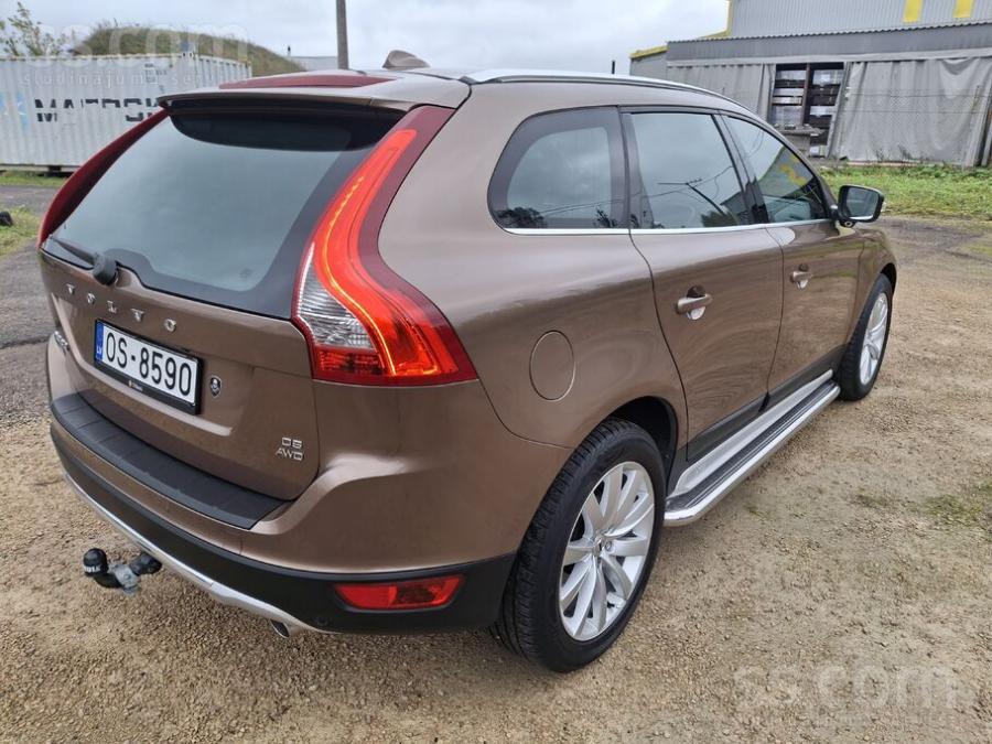 Brūns Volvo XC60 2010 Rīga, ar dzinēja tilpumu 2.40 L un nobraukumu 319 tūkst. km par 8495 €, foto 9 vietnē AUTOMOTO.COM.LV